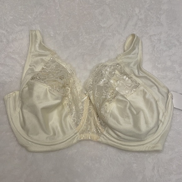 Vanity Fair | Intimates & Sleepwear | Vanity Fair Bra | Poshmark